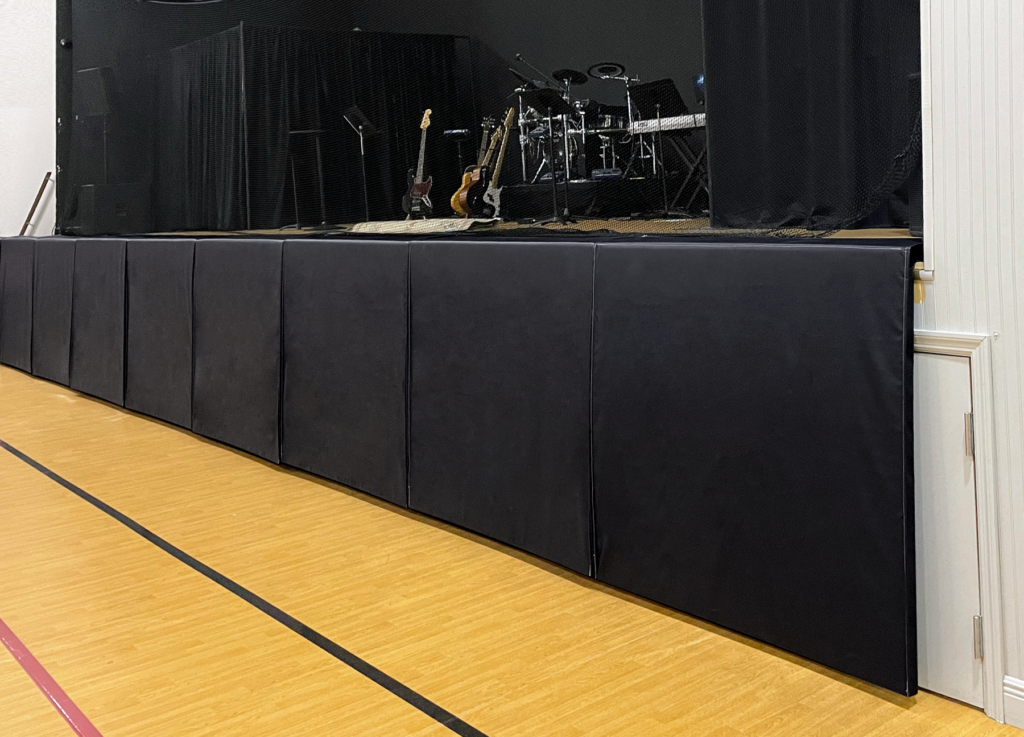 512 Top-Return Removable Stage Padding | Mancino Mats